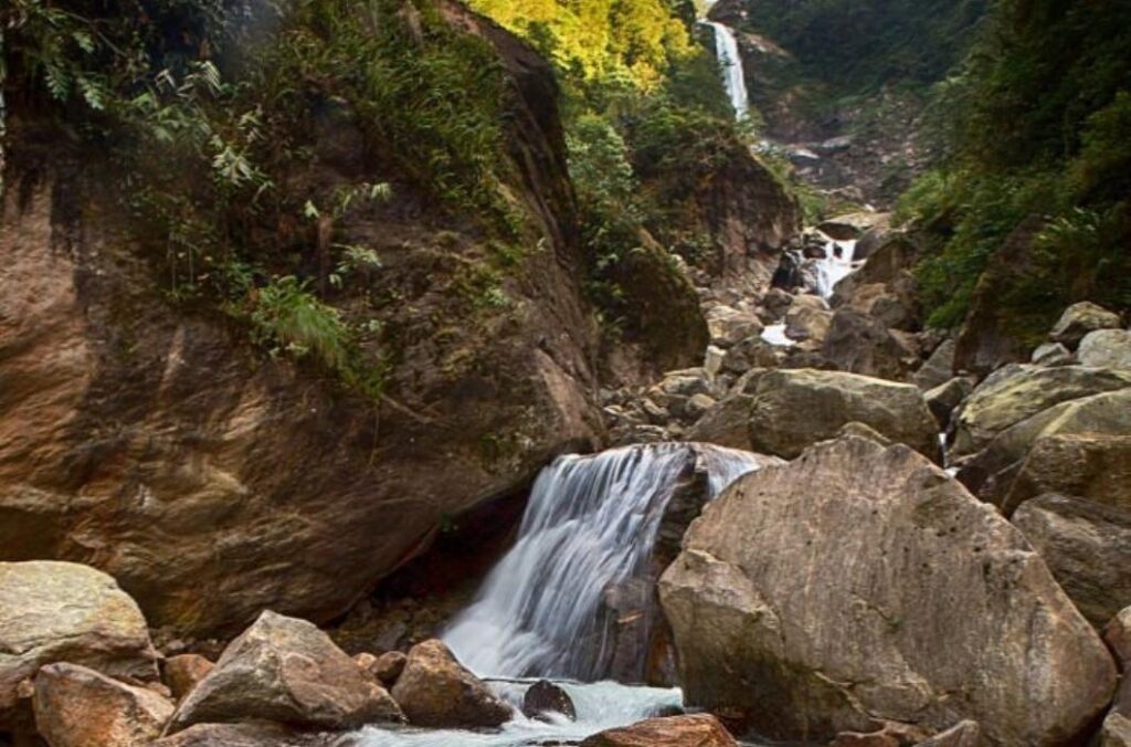 Ban jhakri Falls Park - Waterfall base beautiful & relaxation park.
