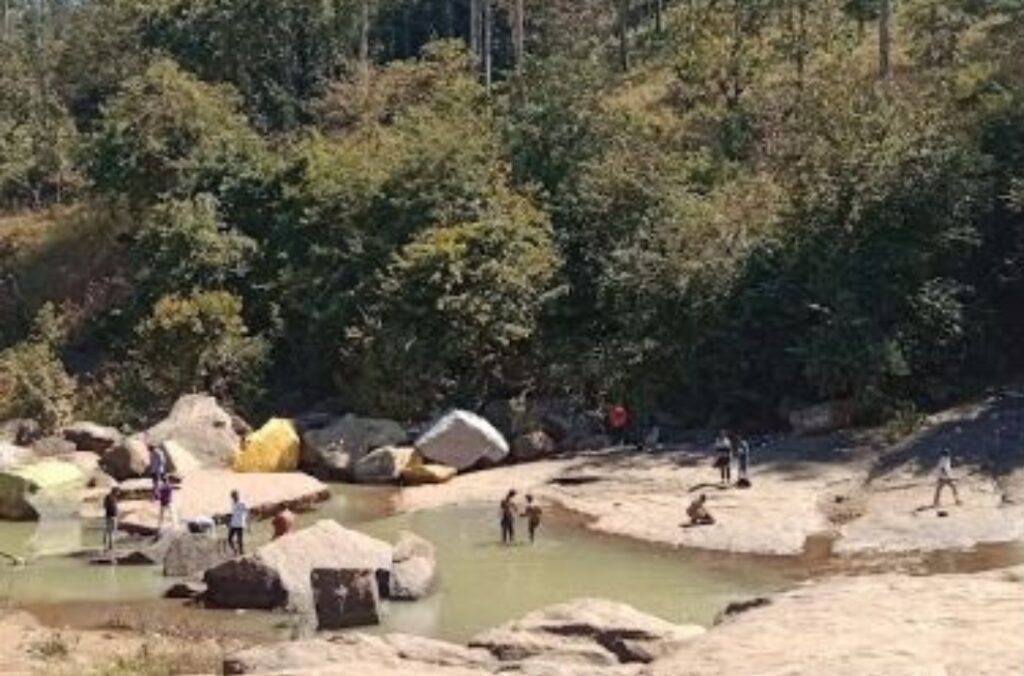 Ananthagiri Waterfalls - Omnipresent Beauty of Nature