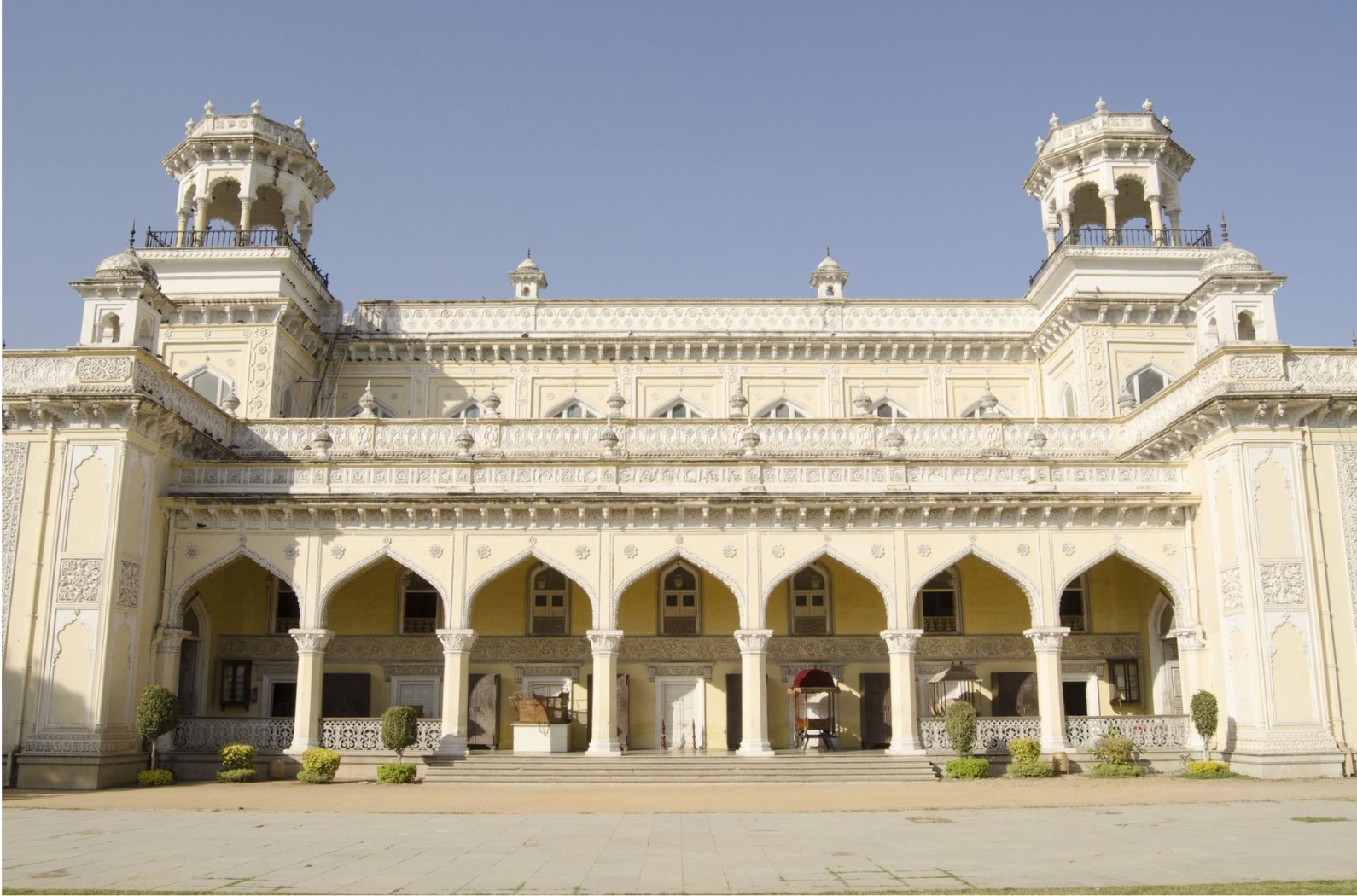 Chowmahalla Palace - An extraordinary place to visit in Hyderabad.