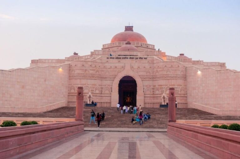 Lucknow - Capital & largest city of the state of Uttar Pradesh