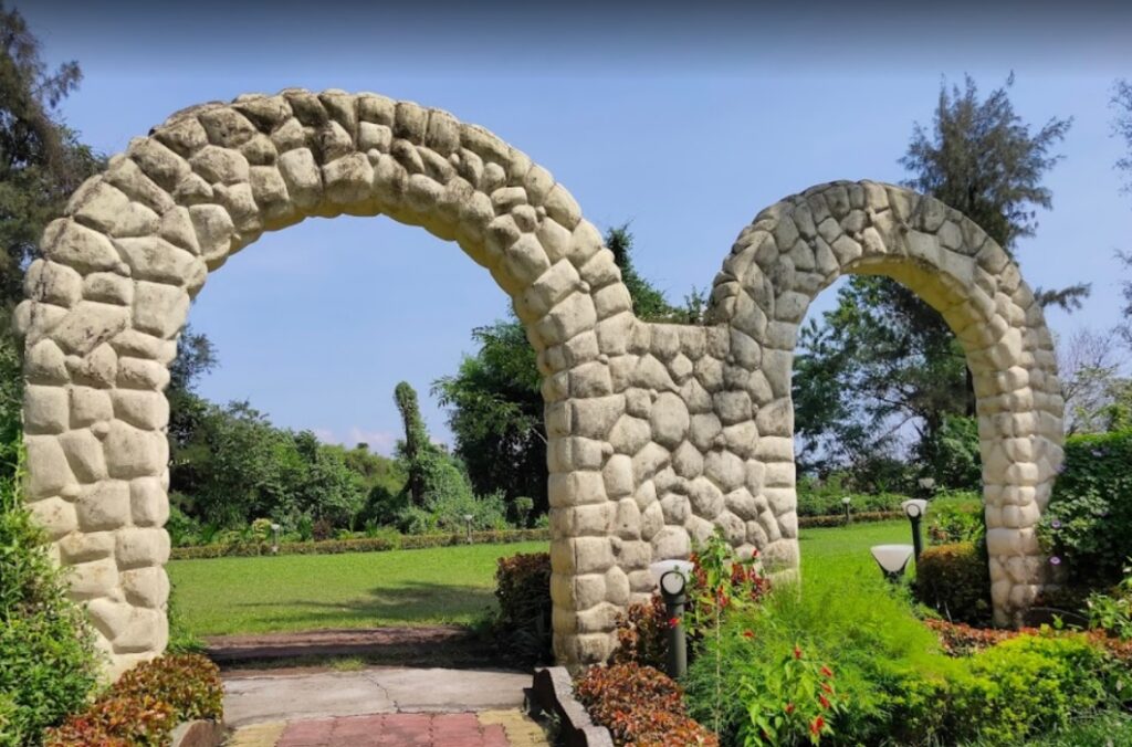 Nakshatra Van - Great place, relaxing & lot of things to see & learn.